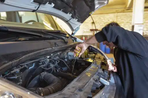 Un entretien de qualité pour votre véhicule dans notre garage - ESAT ...